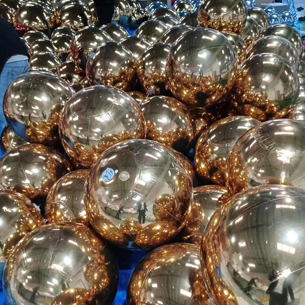 Big shiny ball birthday party decor | Partylandup – PartyLandUp